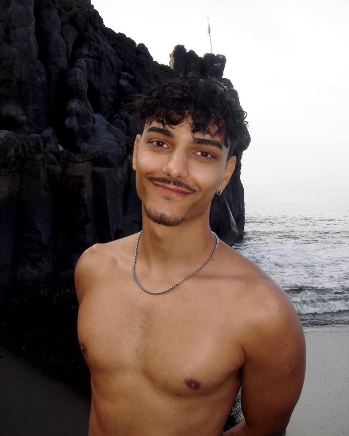 Cine e Vlad Condurache, iubitul lui WRS. Fostul concurent Eurovision s-a afișat cu partenerul de ...