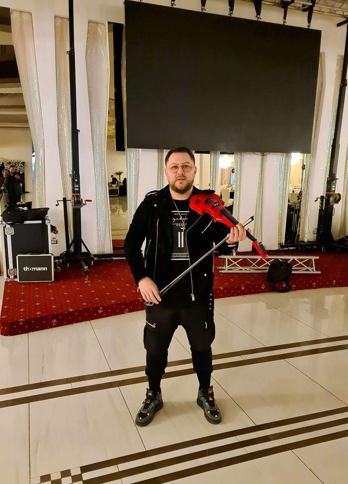 Durere fără margini după ce violonistul Gabi Stângău s-a stins din ...