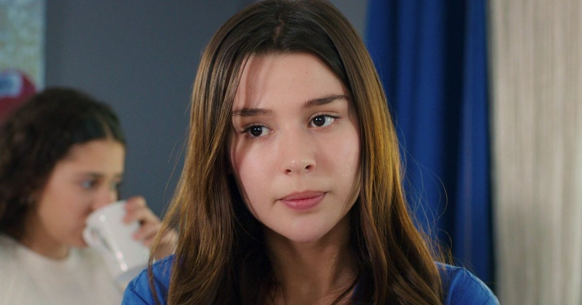 Astazi, de la ora 18:45, în noul episod din serialul ”Dragoste și speranță”: Zeynep nu se lasă ...