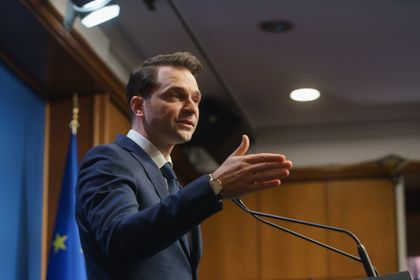 Cine este Sebastian Burduja? Biografie: vârstă, studii, carieră ...