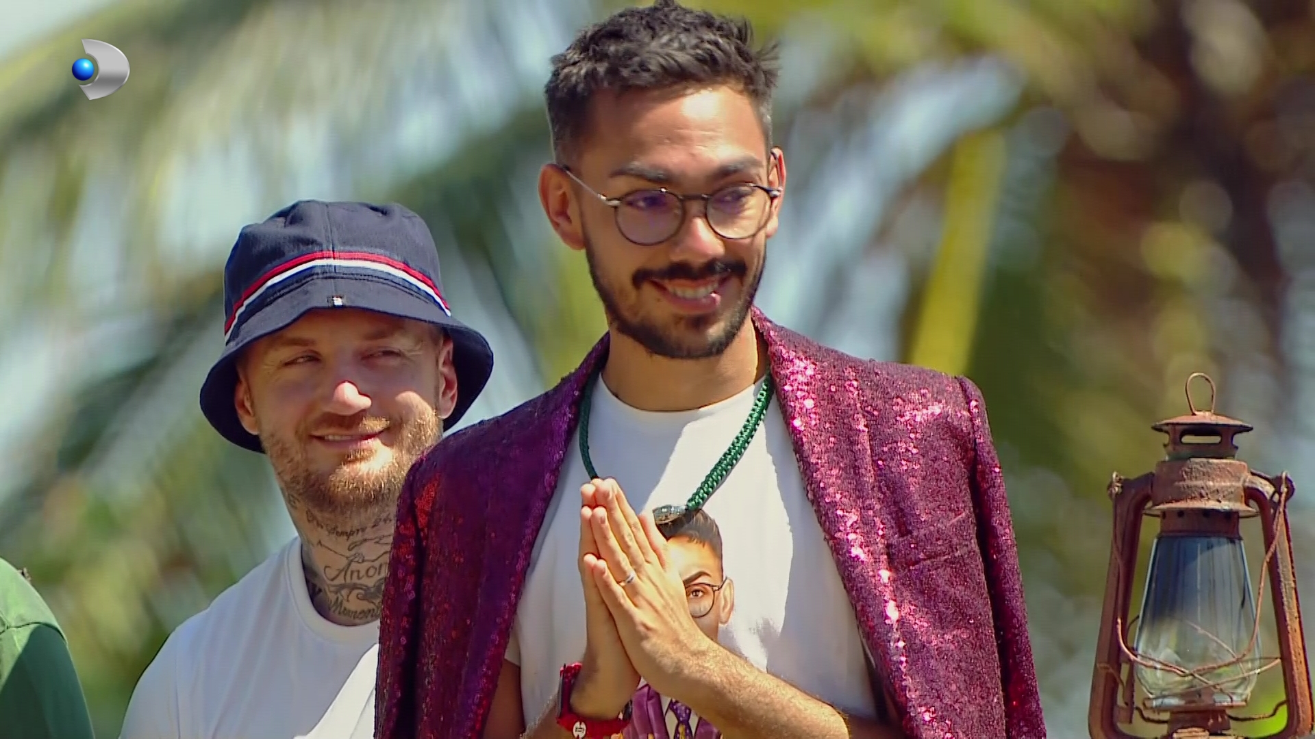 Cum se distreaza interlopii cand merg la munte?! Imagini geniale ...