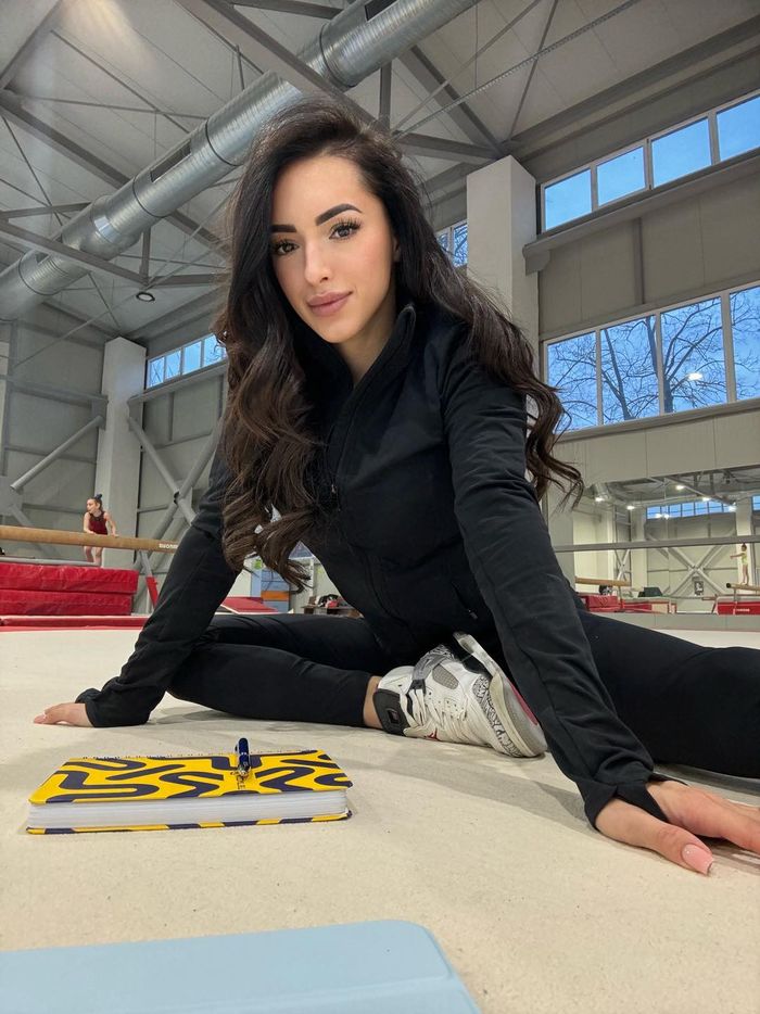 Cine este Larisa Iordache? Biografie: vârstă, studii, carieră. Vezi ...