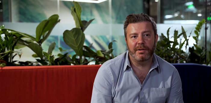 Cine este Daniel Dines? Biografie: vârstă, studii, carieră. Vezi ce ...