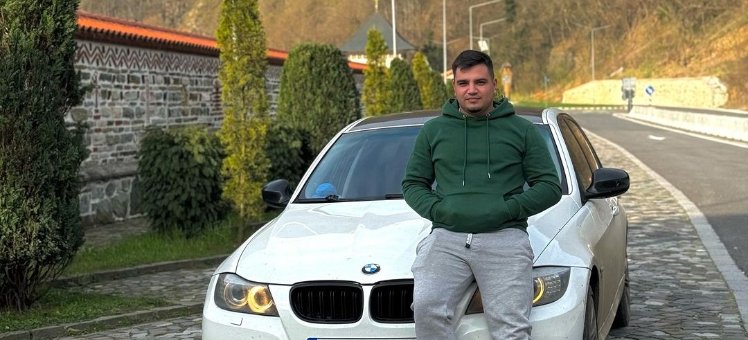 Mesajele halucinante care arată ce se întâmpla între tânărul mort în ...