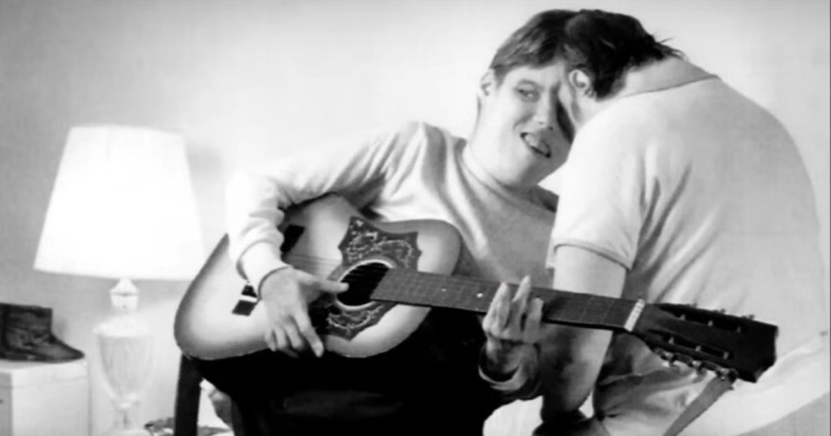 Lori și George Schappell, cei mai în vârstă gemeni siamezi din lume, au ...