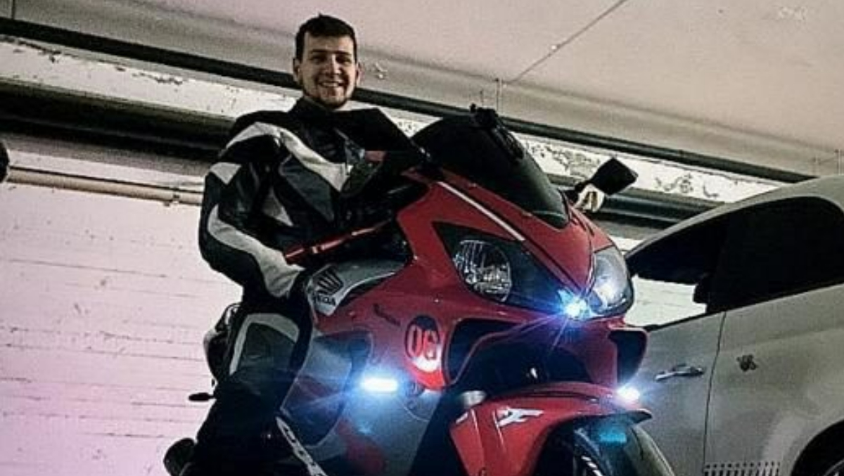 Alex a murit la doar 24 de ani, departe de casă! A lăsat în urmă o ...