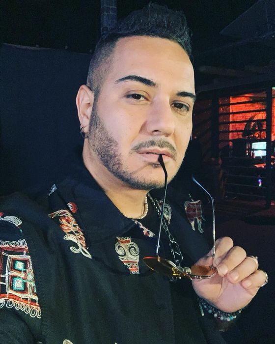 Interviu savuros cu Deniz Cem, cântărețul turc care a cucerit România cu hitul „Tamam Tamam ...