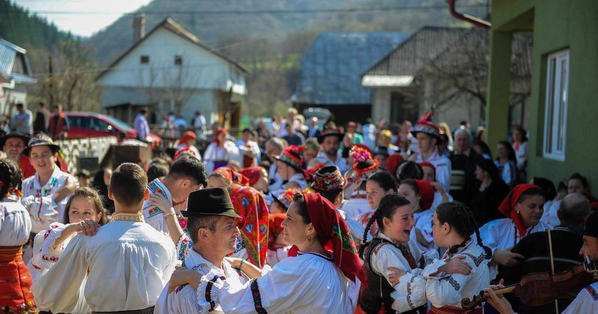 Tradiții de Paște în Maramureș și Bucovina. Se păstrează vii și ...
