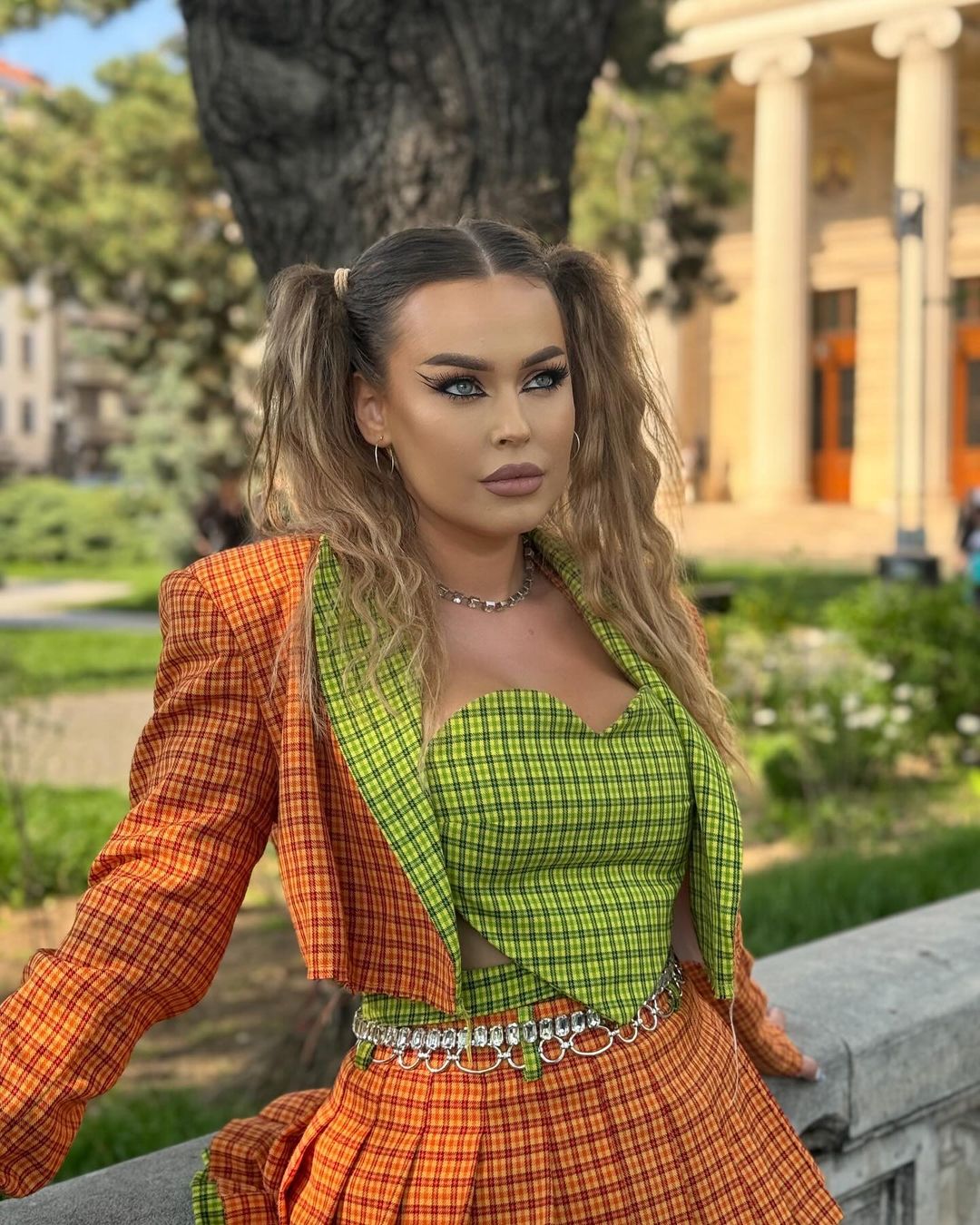 El e tatal celebrei Rontzi, nepoata lui Mircea Badea! Ciprian a fost ...