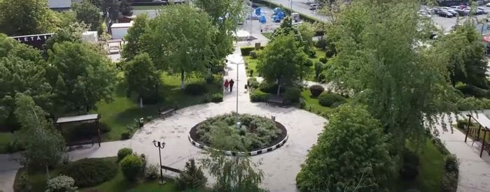 De ce se mută tinerii în comunele din jurul Capitalei? Viața în Tunari ...