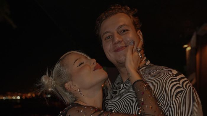 Carmen Grebenișan l-a dat uitării pe Alex Militaru! Blondina a fost ...