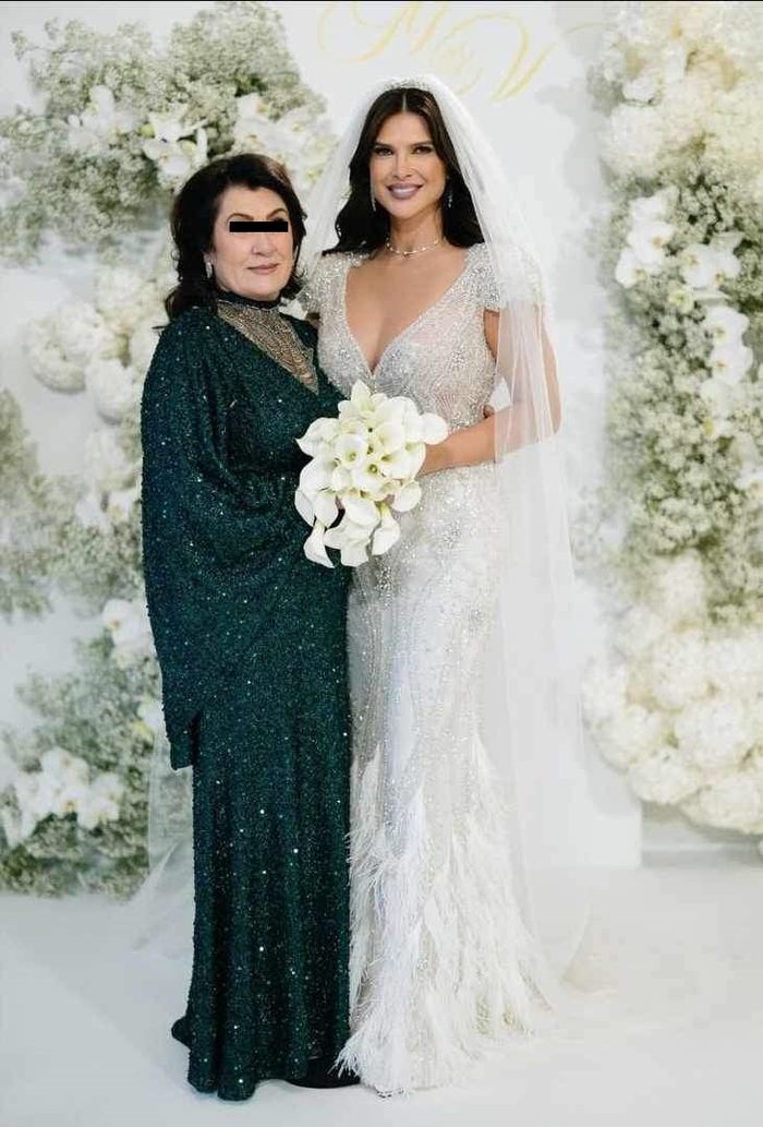 Așa arată mama Monicăi Bîrlădeanu! Cele două parcă ar fi surori ...