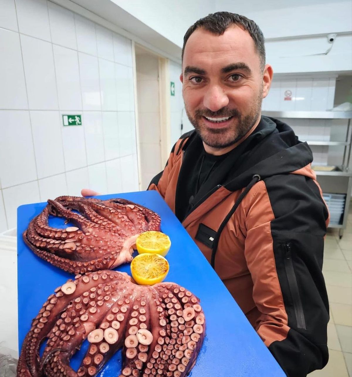 El este tânărul care și l-a tatuat pe Pescobar pe piele! Omul de ...