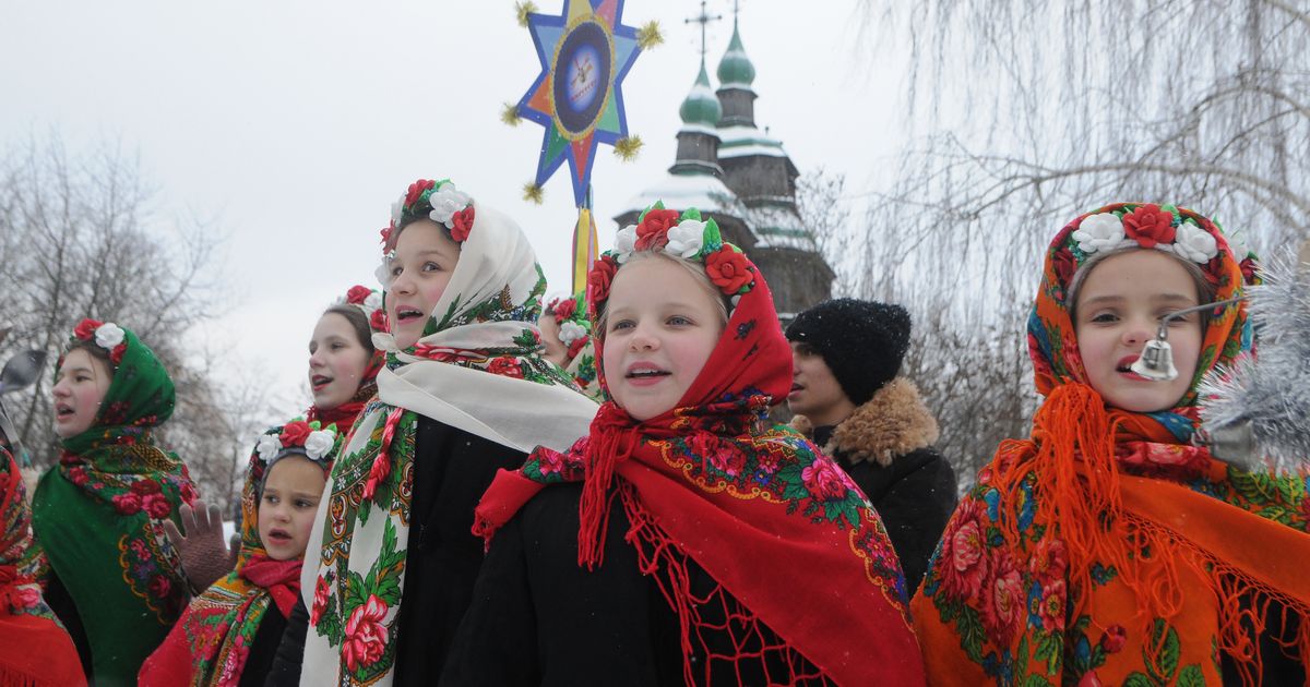 Pe ce dată se merge cu Steaua în 2024. Obiceiul simbolizează vestirea ...