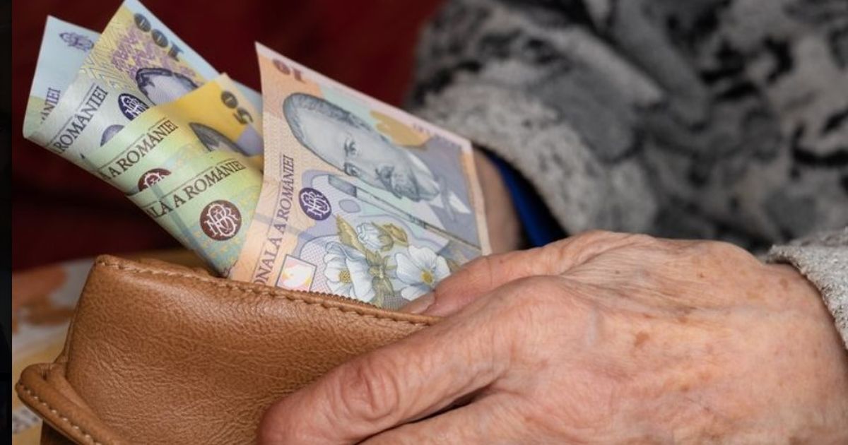 Bani pentru pensionarii săraci - WOWBiz