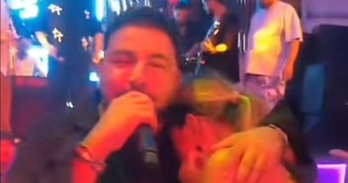 Costel Biju, gest impresionant pentru o fană! A creat un moment de-a dreptul emoționant, care i ...