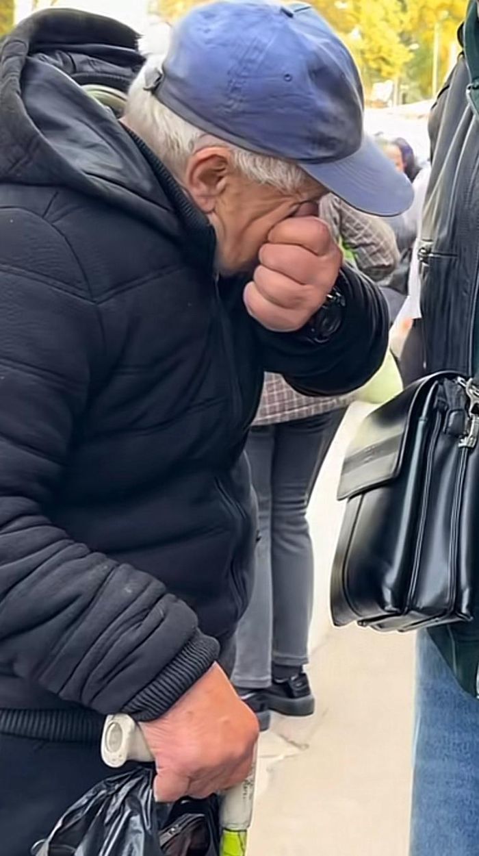 Viața l-a lovit din plin pe Nea Simion! Și-a pierdut soția, iar ...