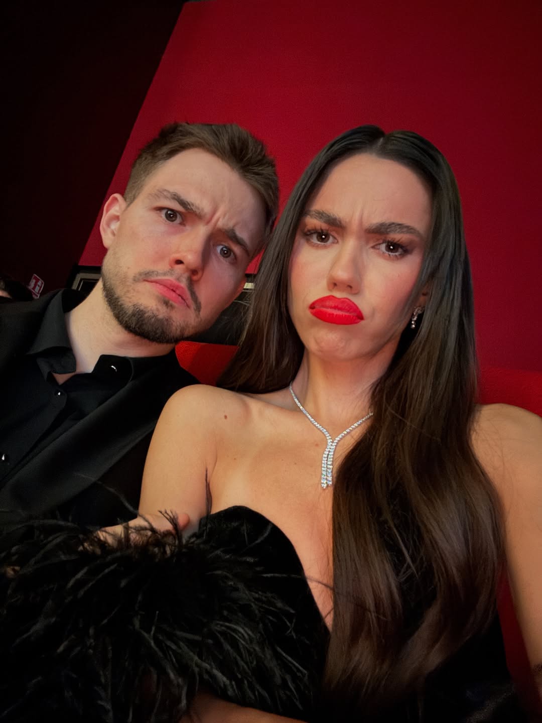 Laura Cosoi, pe mâinile medicilor după ce a anunțat că este din nou ...