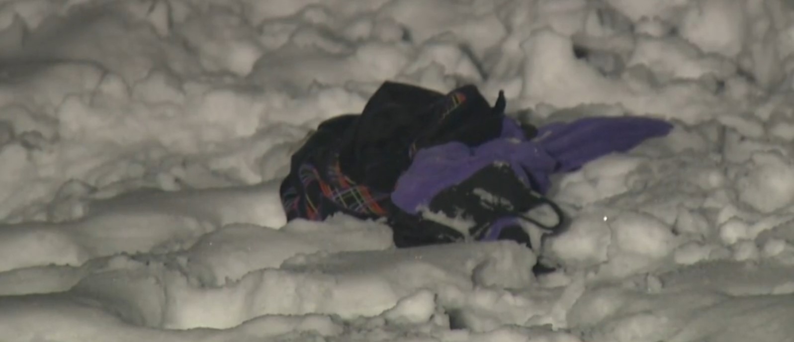 Incendiu violent în Rahova! Patru case au ars ca o torță. 9 ...