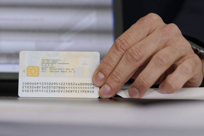 Se mai eliberează vechiul model de buletin în 2026? Alternativa pentru ...