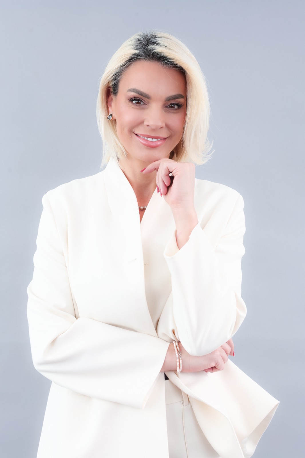 INNA sărbătorește 20 de ani de aventuri fără limite alături de o ...