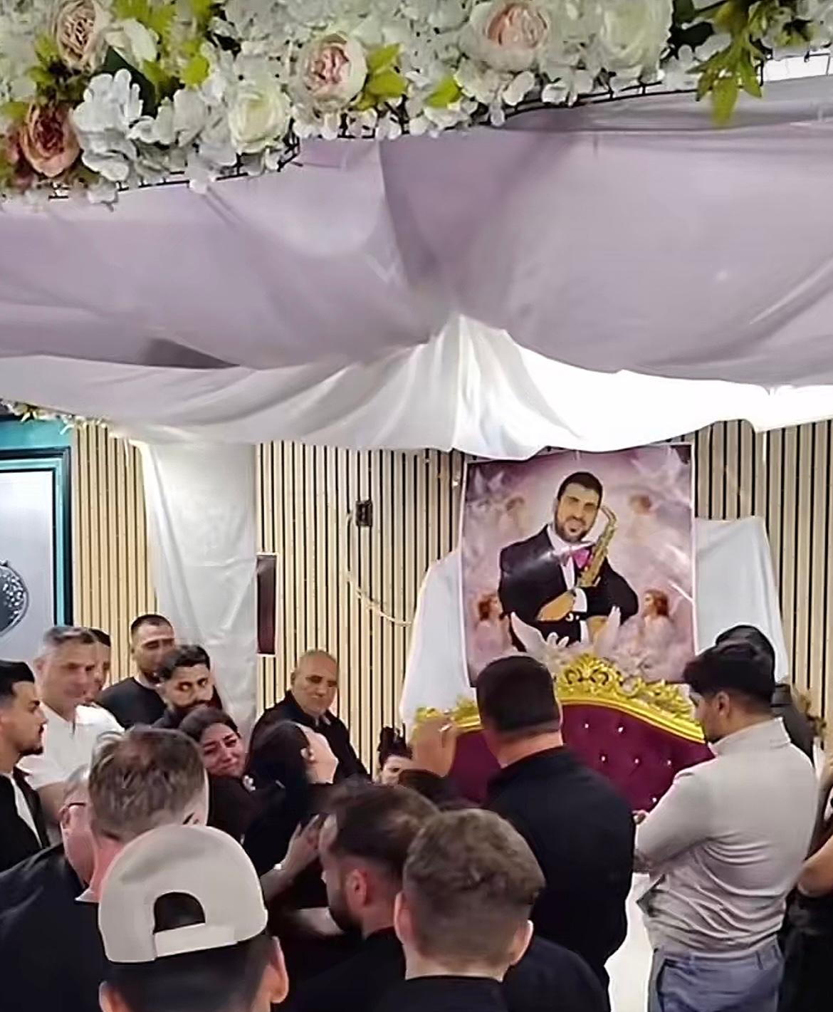 Ziua grea a despărțirii de Memiș Selciuc! Sute de oameni l-au condus pe ...