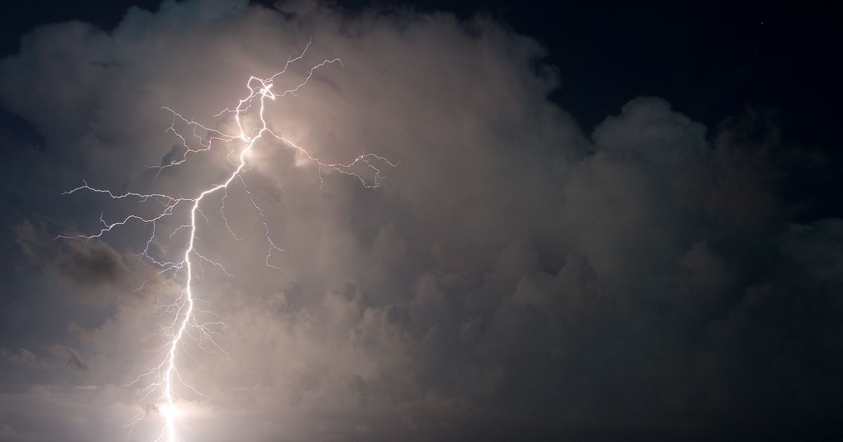 Fulgerele iti pot provoca dureri mari de cap! Afla aici detalii! - WOWBiz