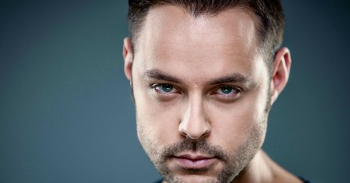 Actorul, stand-up comediantul si DJ-ul britanic Jeff Leach va anima ...