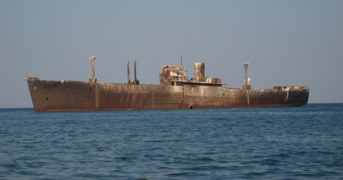 Epava de la Costineşti are nouă înfăţişare - Vezi cum a reuşit un tânăr ...