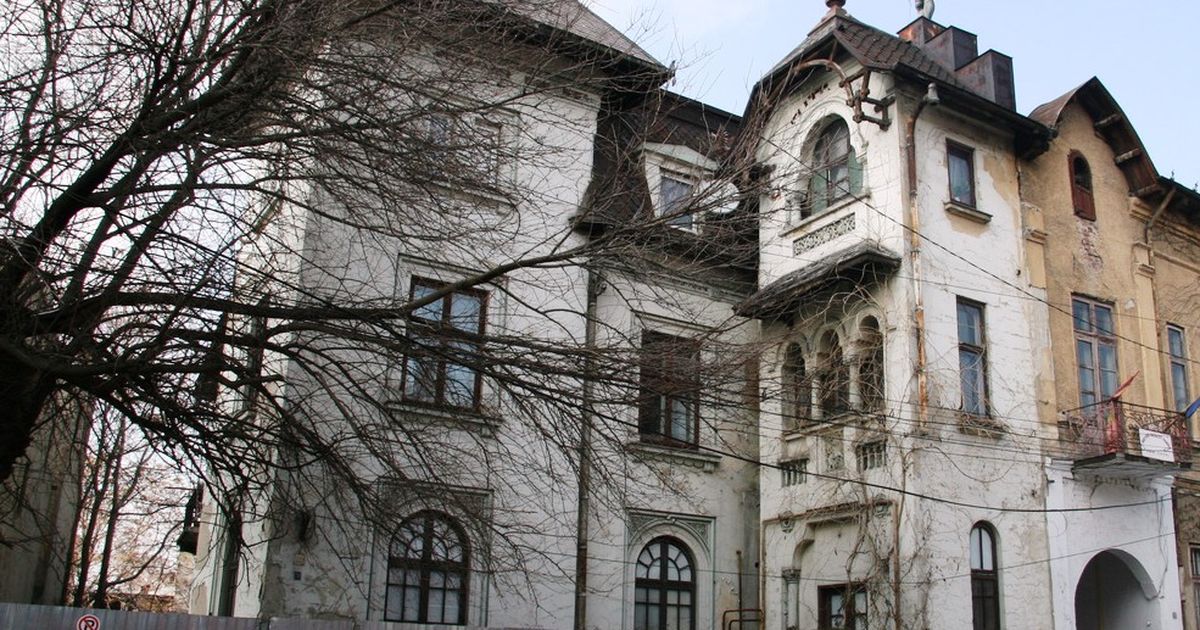 FOTO|Cine trece noaptea pe aceasta strada din Bucuresti risca sa se ...