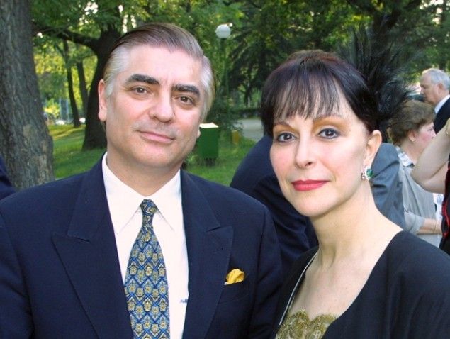 Incredibil! Printul Paul de Romania s-ar putea muta in scurt timp in ...