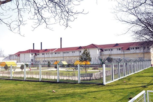 Ti se face pielea de gaina! Uite cum arata puscaria unde vor merge ...