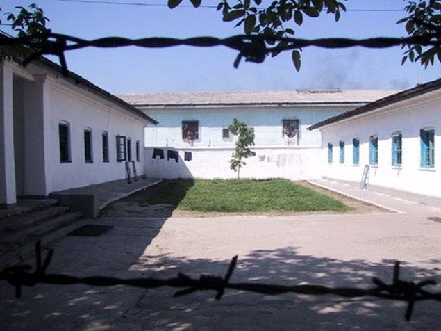 Ti se face pielea de gaina! Uite cum arata puscaria unde vor merge ...