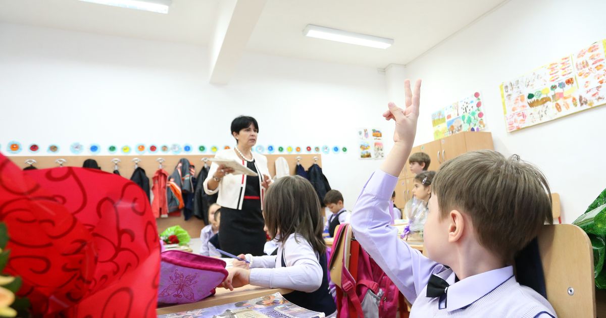 De maine, elevii se reintorc la scoala! Ii astepta o perioada de teze ...