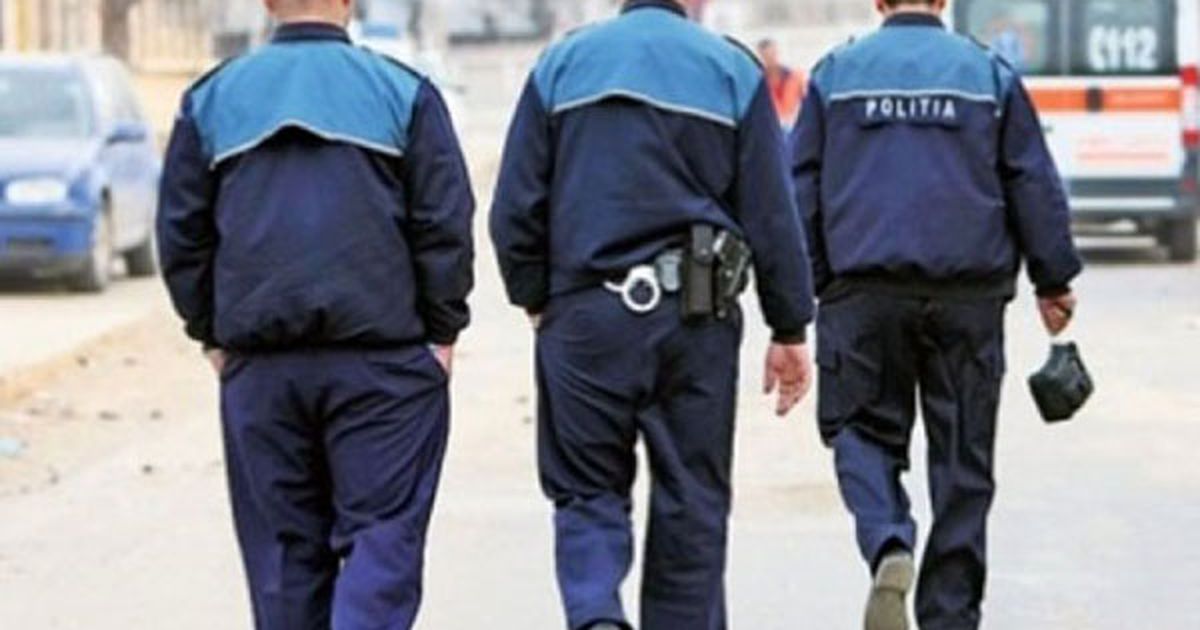 Asa ceva, numai in zona Moldovei poti sa vezi! Doi betivi au injurat ...