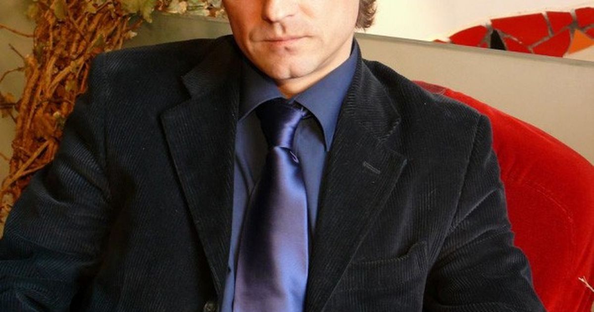 Un celebru actor roman, salvat de socru de la faliment! Vezi suma ...