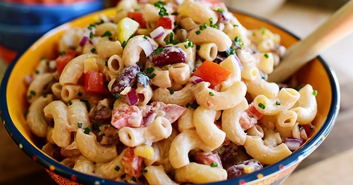 Salata mexicana cu macaroane! Incearca o reteta ideala pentru weekend ...
