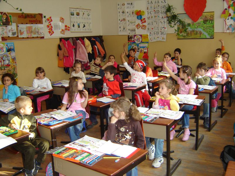 Situatie fara precedent in invatamantul din Romania. Elevii din clasele ...