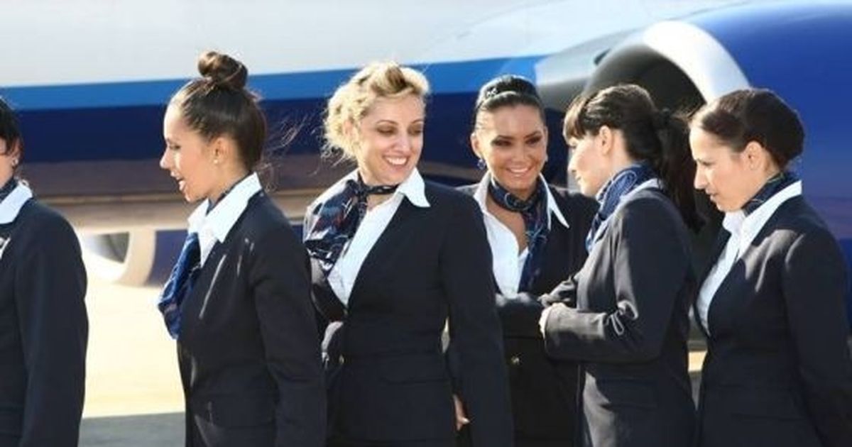 Uite ce salariu are o insotitoare de zbor de la Tarom! Desi castiga ...