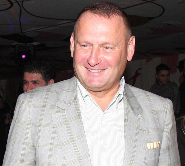 FOTO EXCLUSIV! Ei sunt milionarii care si-au tras morminte de faraoni ...