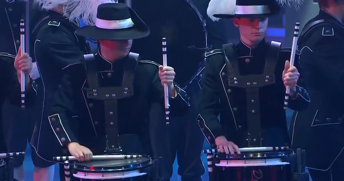 Cea mai tare trupa de tobosari din intreaga lume! O sa ramai umit cand ...