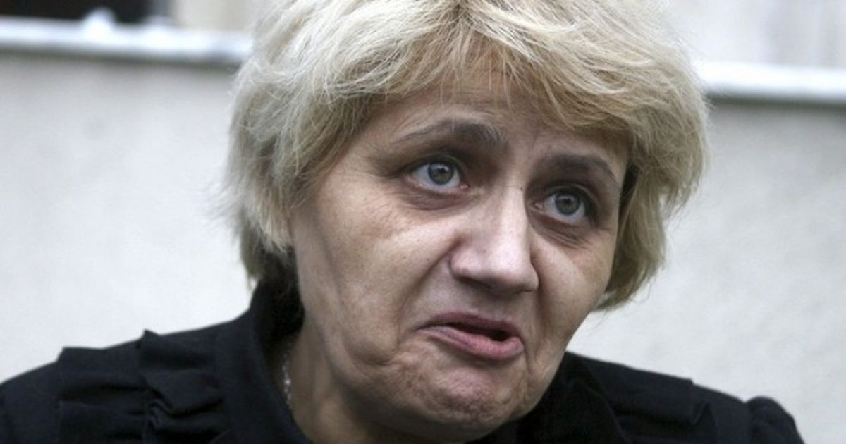 Cristina Anghel a reusit sa socheze iar cu aparitia in Parlament! Uite ...
