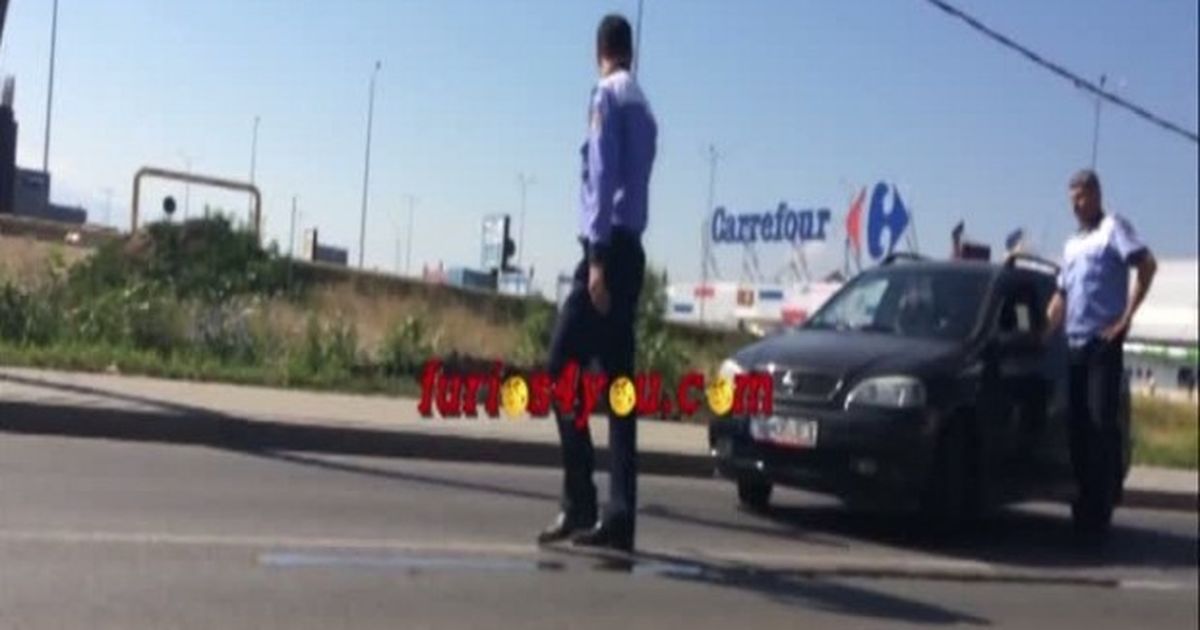 Sofer din Sibiu, amenintat de un politist! "Ori imi dai actele, ori te ...