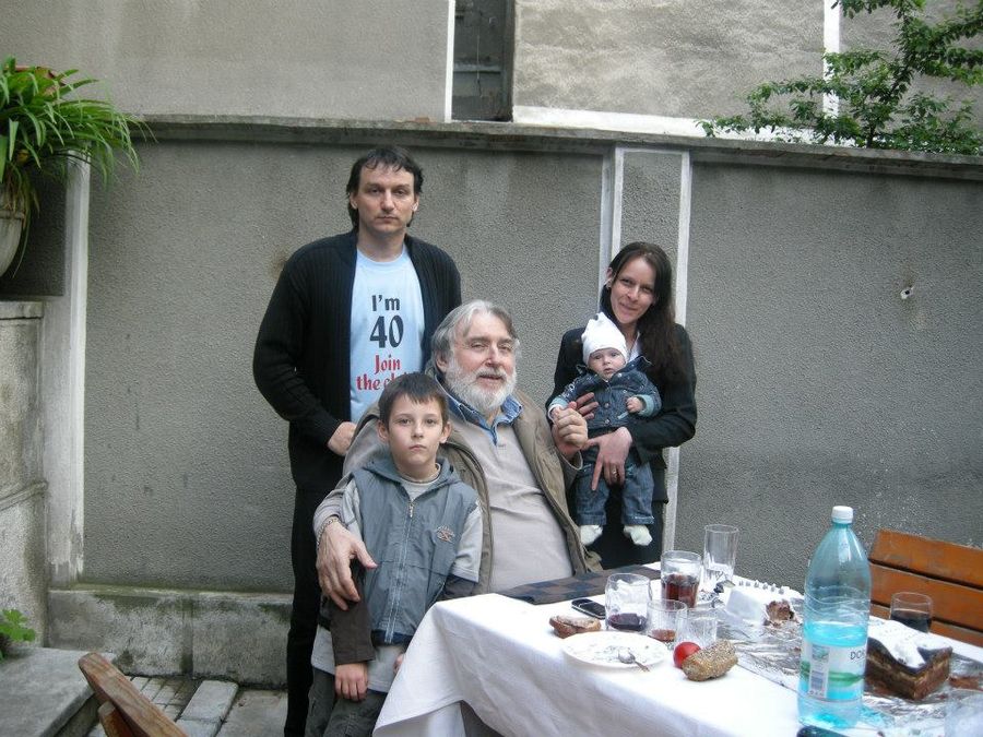 Ei sunt nepotii lui Adrian Paunescu! Poetul a avut trei copii ...