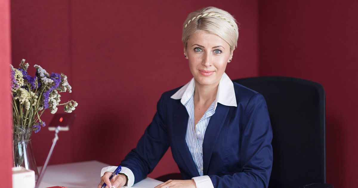 Ea e Iulia Timosenko de Domnesti! Are un partid de 5 oameni si vrea sa ...