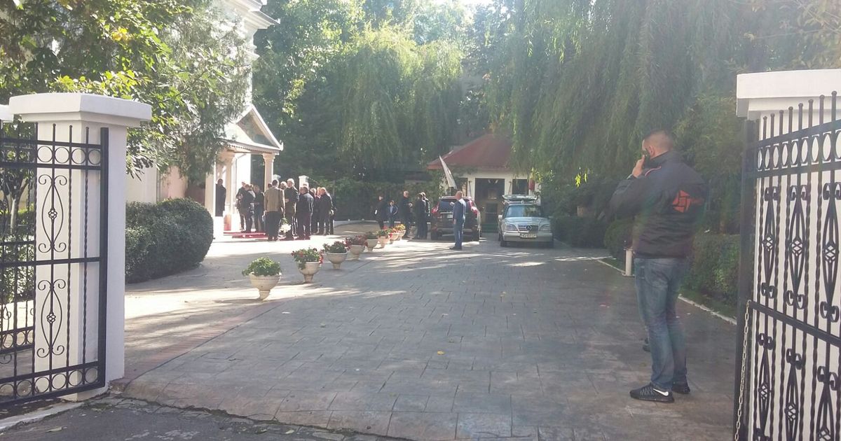 Baiatul lui Razvan Theodorescu va fi inmormantat astazi la Bellu ...