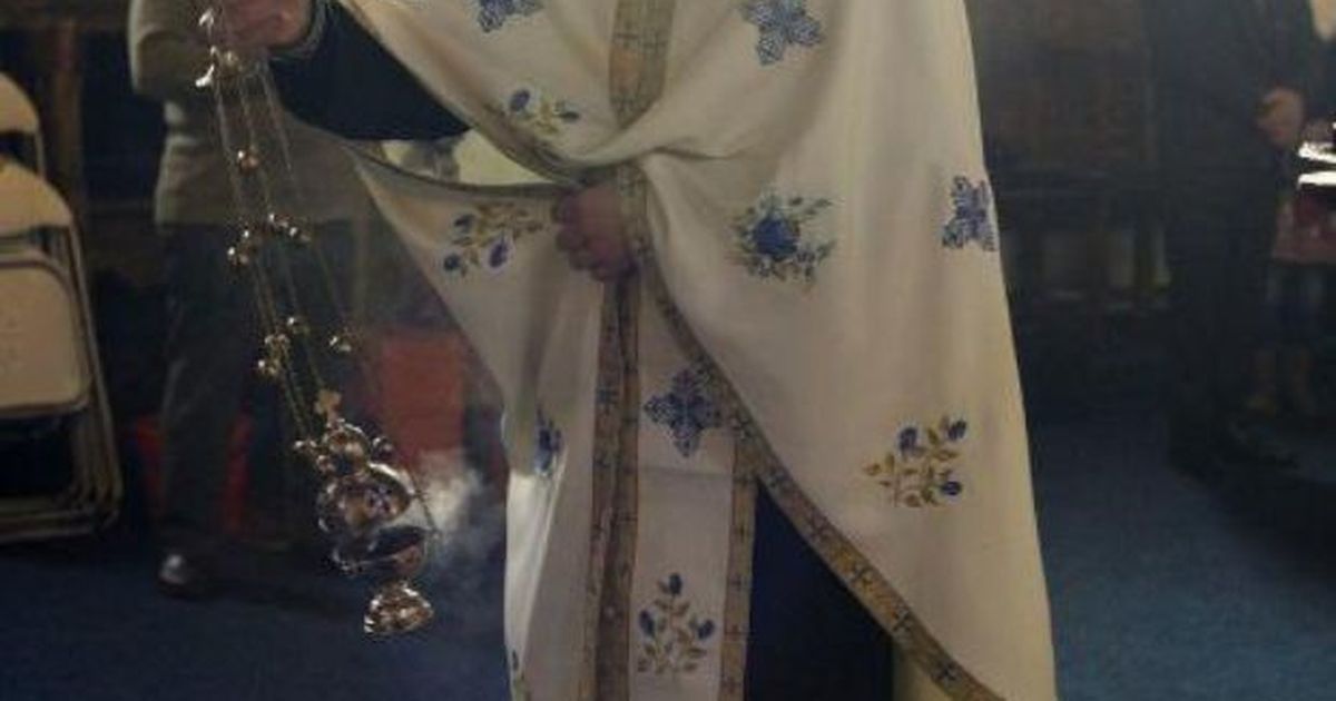 Preot din Piatra Neamt meditatie - WOWBiz