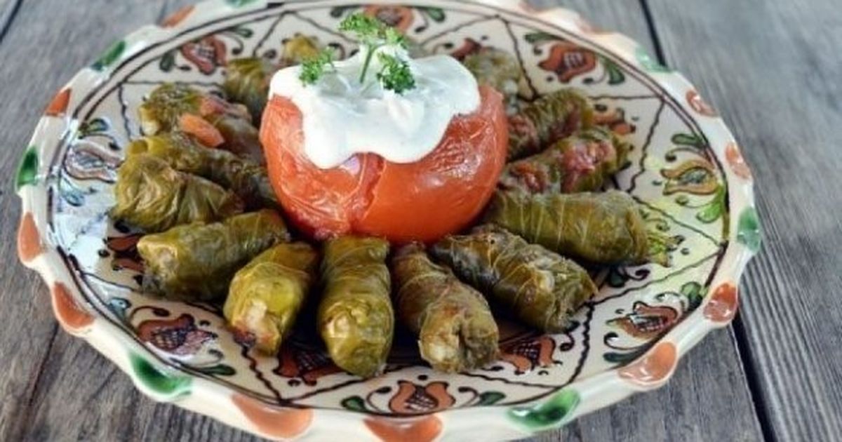 Sarmalute delicioase din frunze de tei - reteta moldoveneasca - WOWBiz