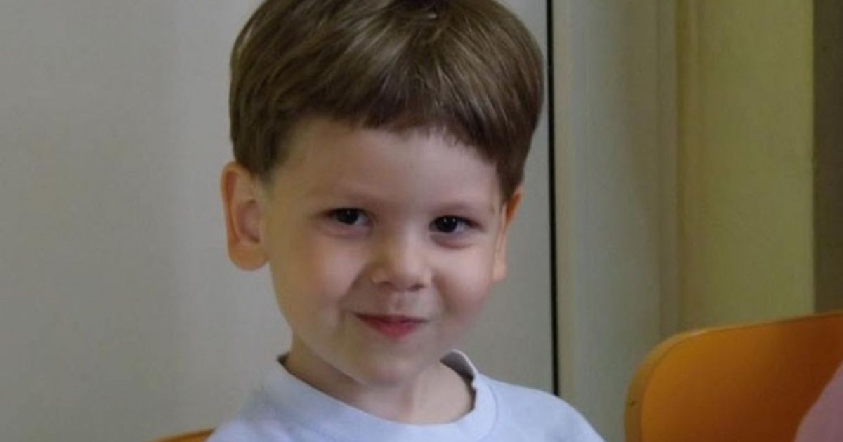 O jucarie a disparut de la mormantul lui Ionut Anghel - WOWBiz