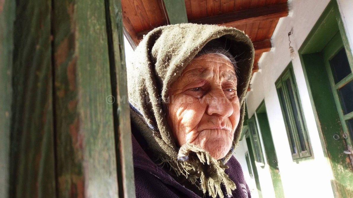 Cinci descantece pentru deochi de la bunica Vetuta de la Dumitresti ...